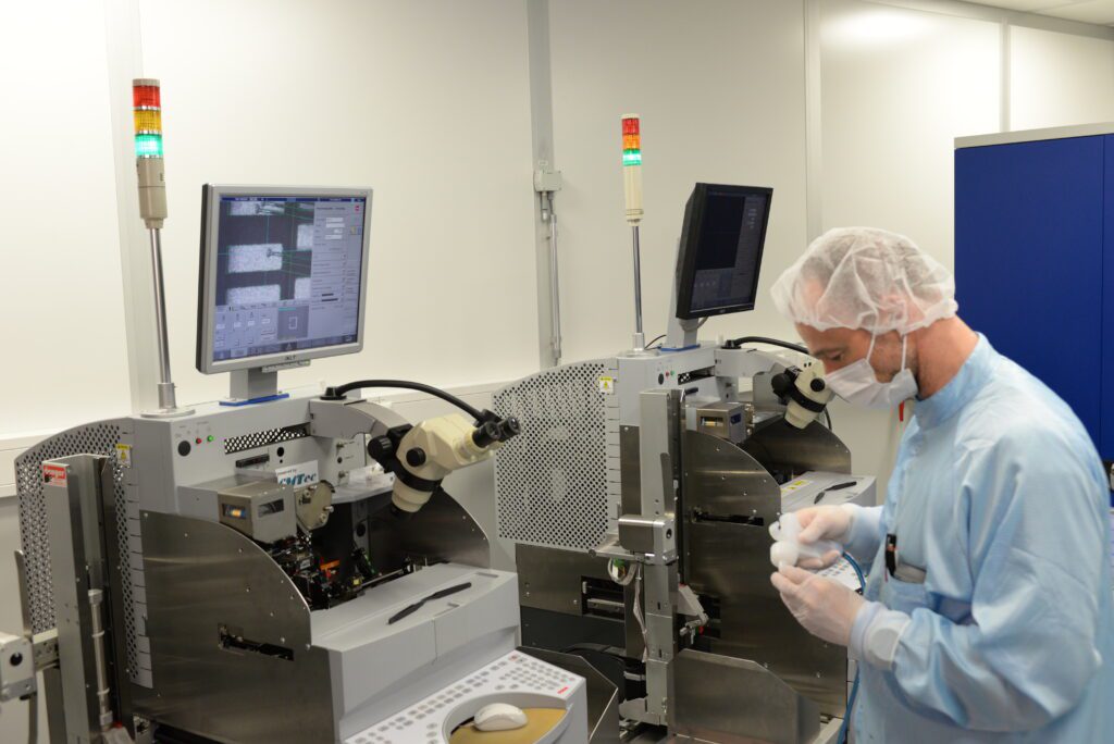 Wire bonding | Altatec Microtechnologies AG